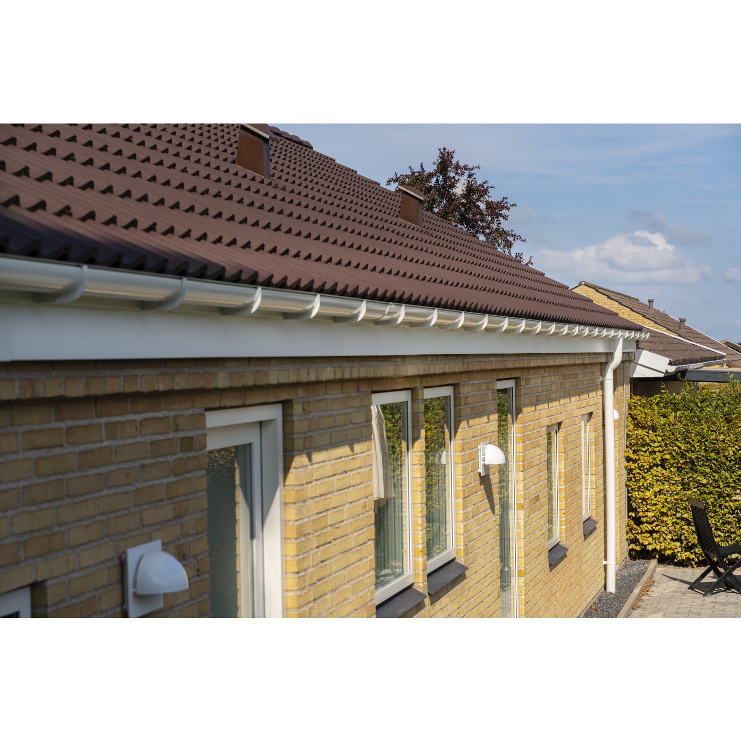 Plastmo tagrende i hvid plast nr. 11 - 6 meter