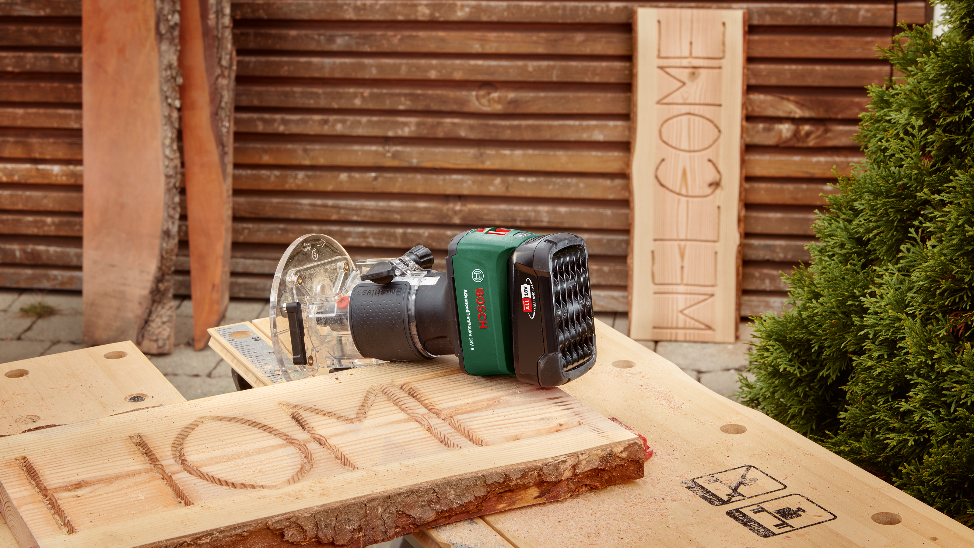 Bosch Advanced TrimRouter 18V-8 Overfræser – Solo