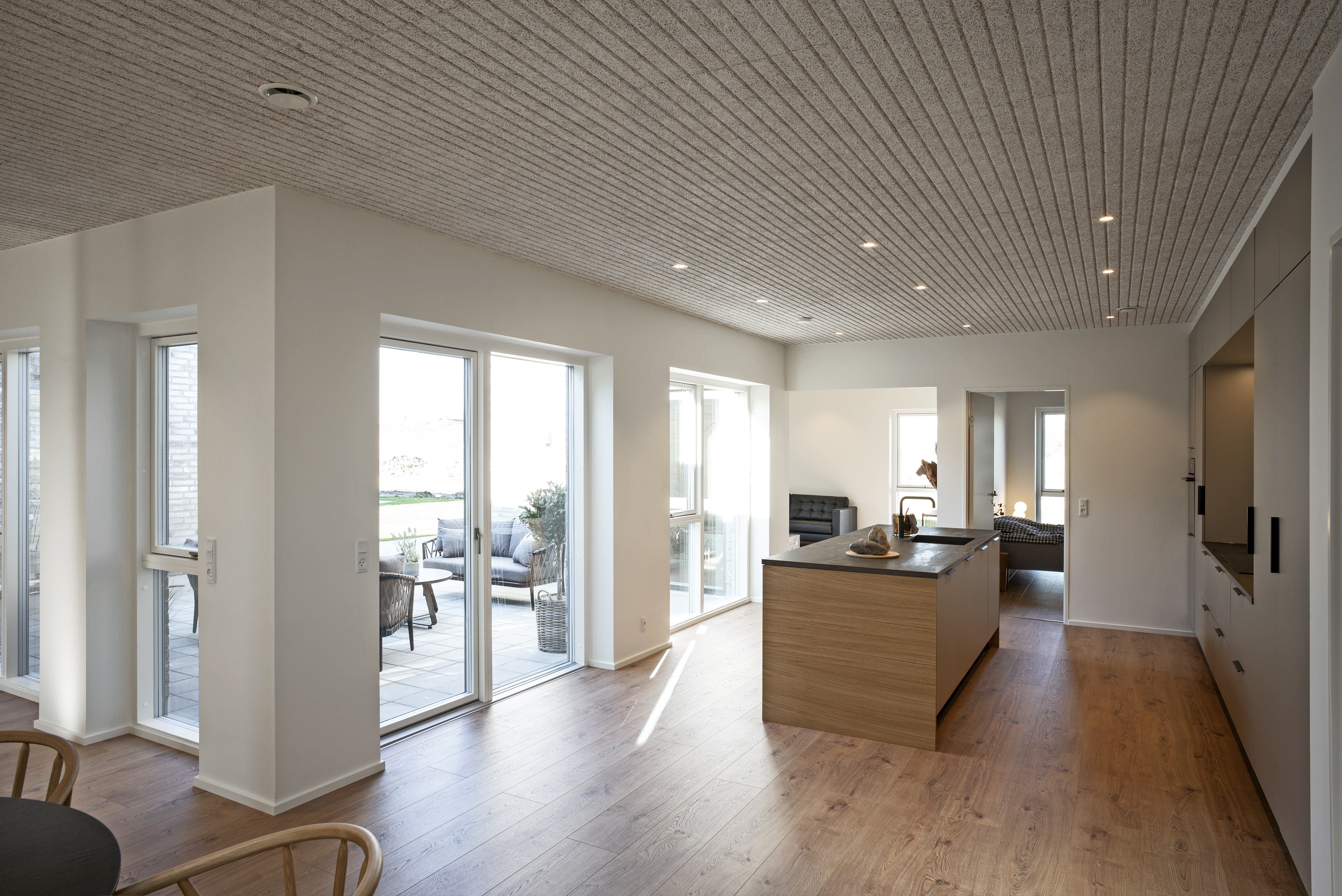 Troldtekt akustik træbeton v-line 1way 10 ultrafin hvid 25 mm 60x120 cm